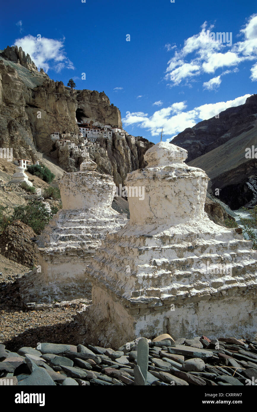 Chorten, Phuktal Monastery, Purni, Zanskar, Ladakh, Indian Himalayas ...