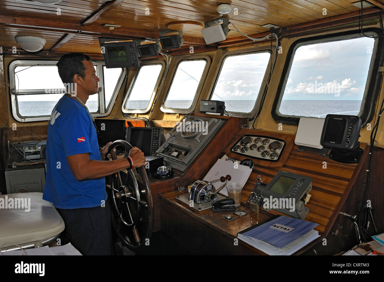 Ship bridge interior hi-res stock photography and images - Alamy