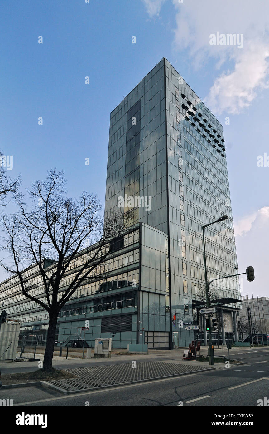 Fraunhofer Research Institution for Modular Solid State Technology EMFT ...