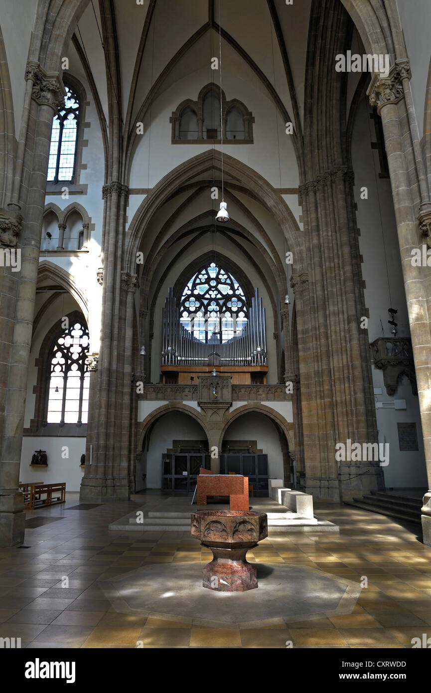 Baptismal font catholic church hi-res stock photography and images - Alamy