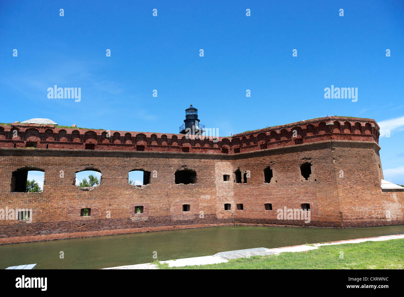Fort with moat hi-res stock photography and images - Alamy