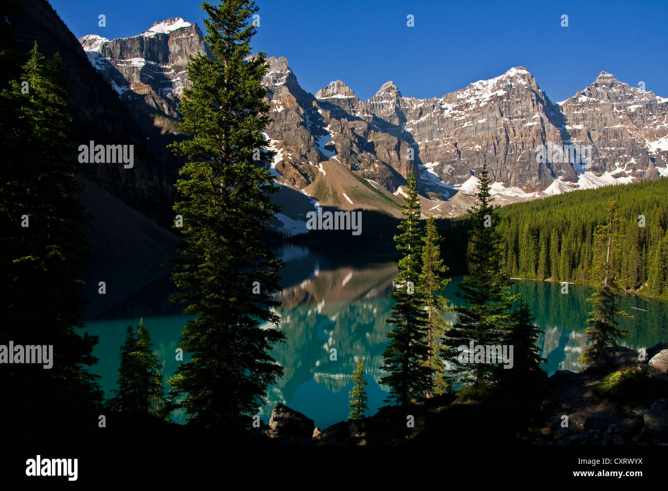 Moraine lake and the valley of the ten peaks hi-res stock photography and images - Alamy