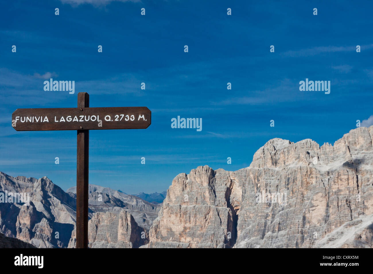 Funivia hi-res stock photography and images - Alamy