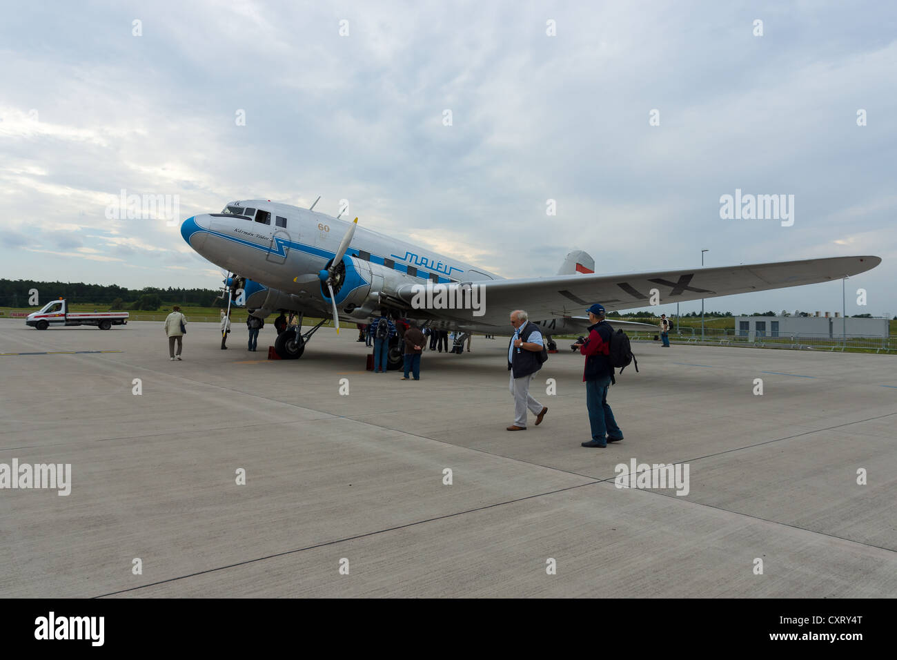 Soviet airports hi-res stock photography and images - Alamy