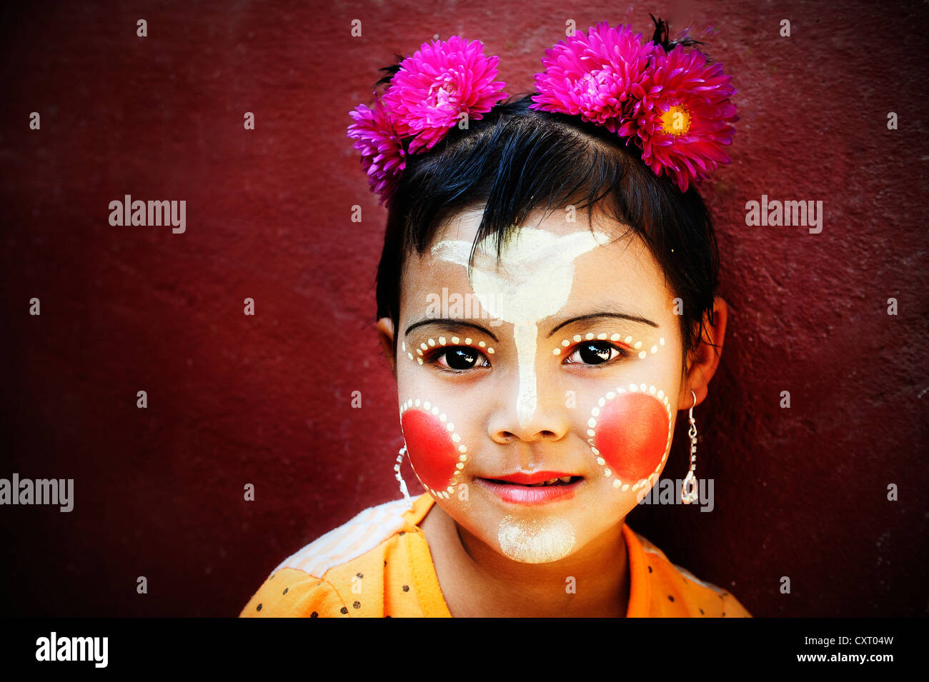 Burmese face cream hi-res stock photography and images - Alamy