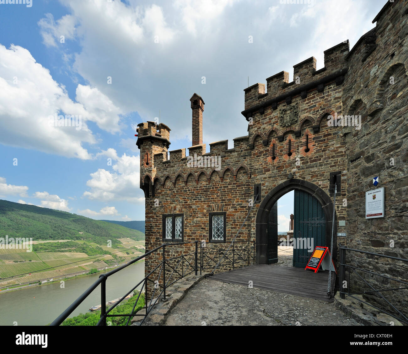 Sooneck Castle, Trechtingshausen, Upper Middle Rhine Valley, a Unesco ...