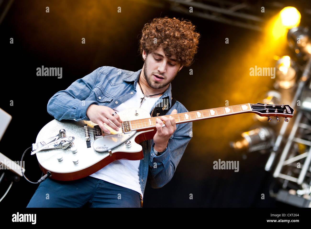 Alain Duff, singer and frontman of the Swiss band Without Problems ...