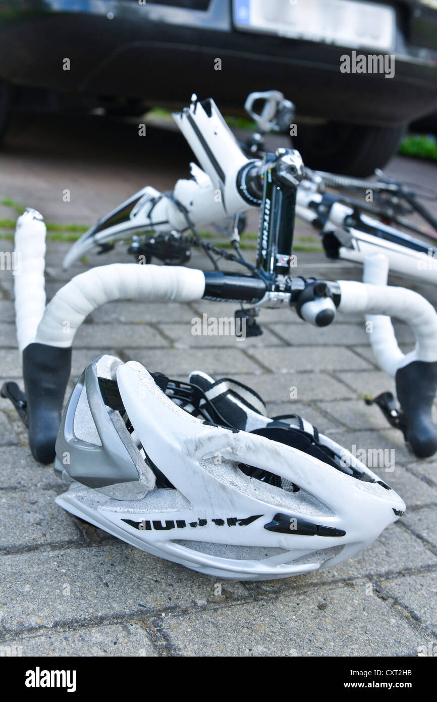 Broken Bike High Resolution Stock Photography and Images - Alamy