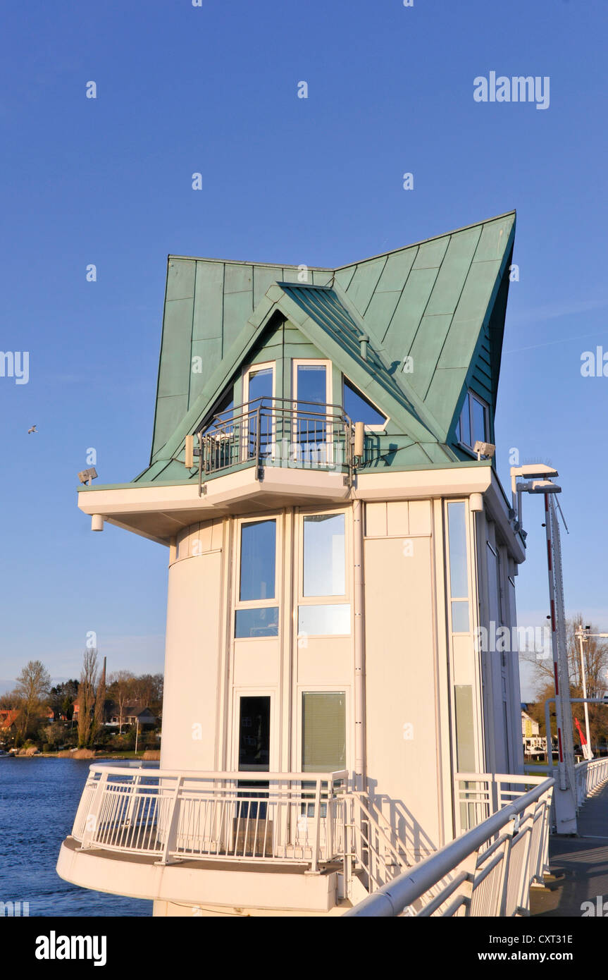 Wheelhouse hi-res stock photography and images - Alamy