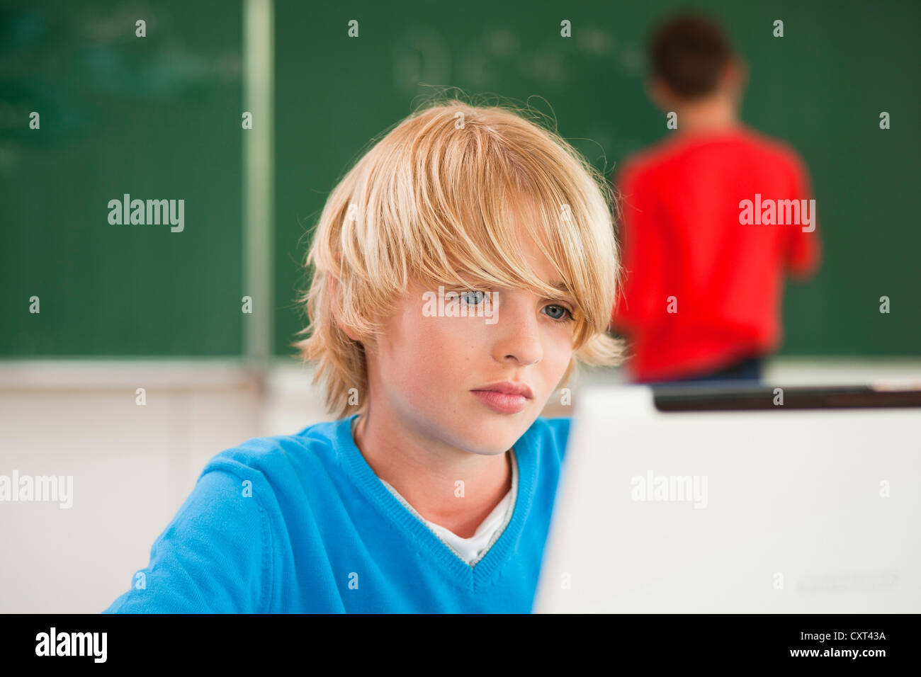 Kids classroom laptops hi-res stock photography and images - Alamy