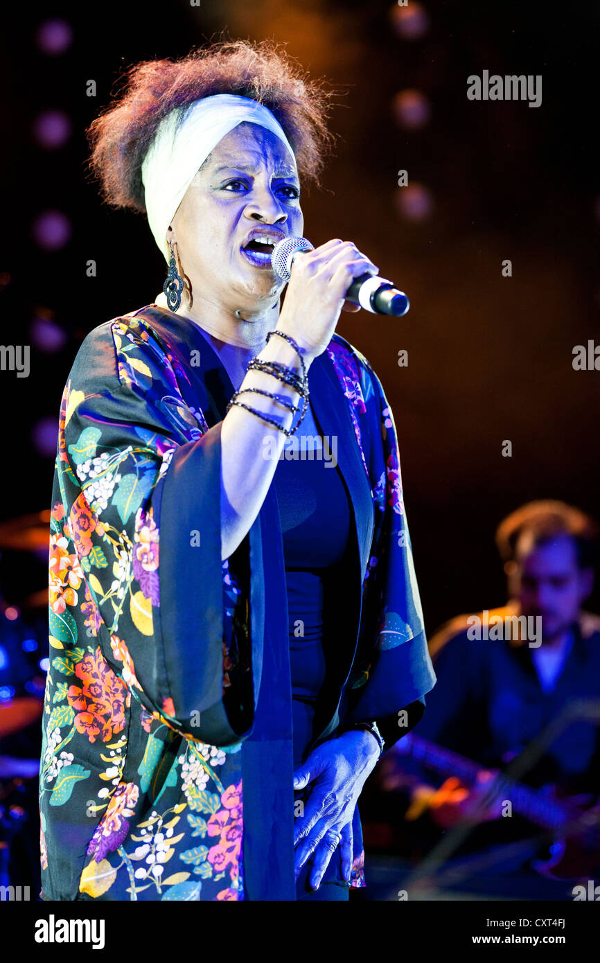 Goodlett hi-res stock photography and images - Alamy