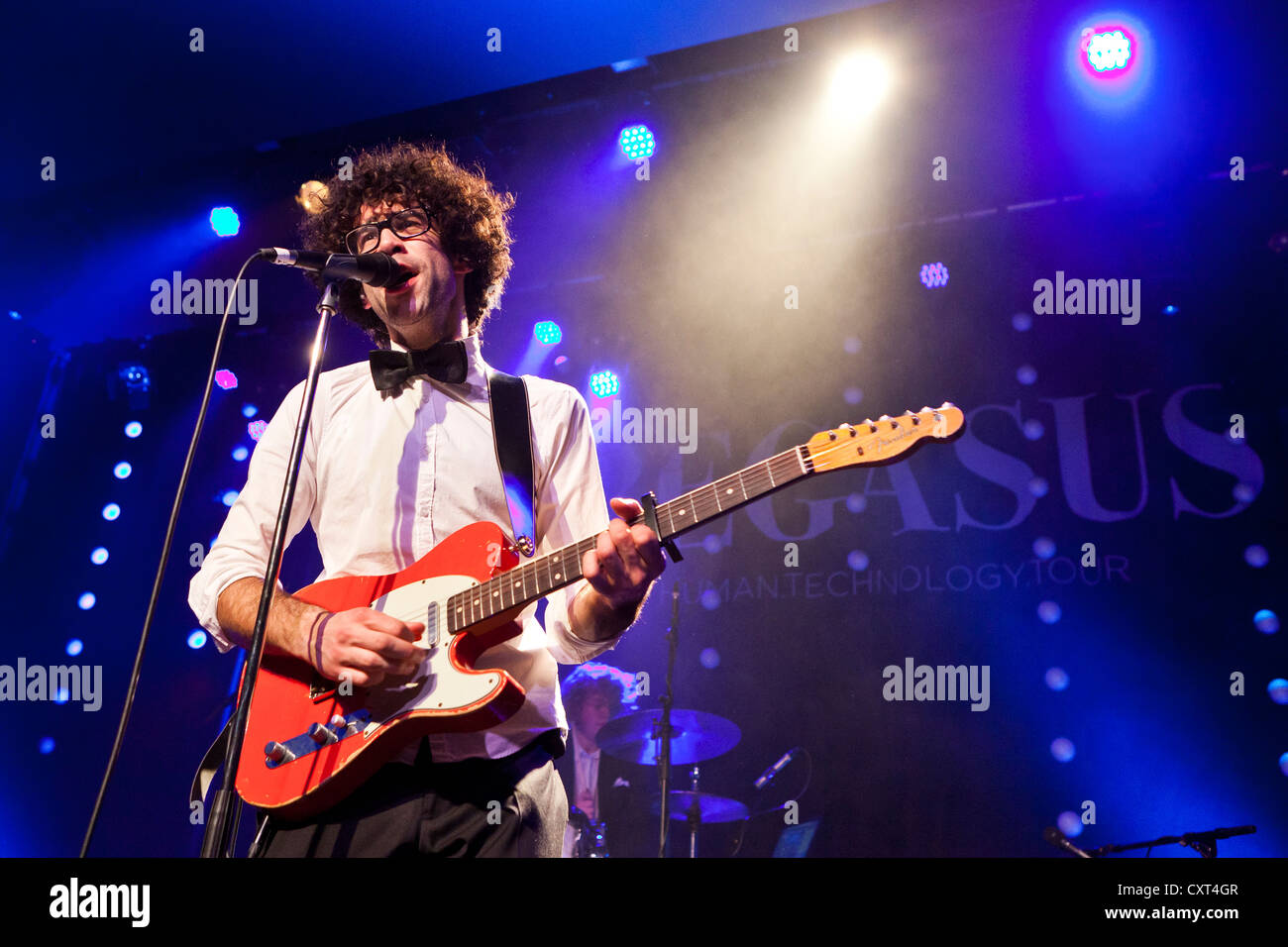 Noah Veraguth, singer and frontman of the Swiss pop band Pegasus, live ...