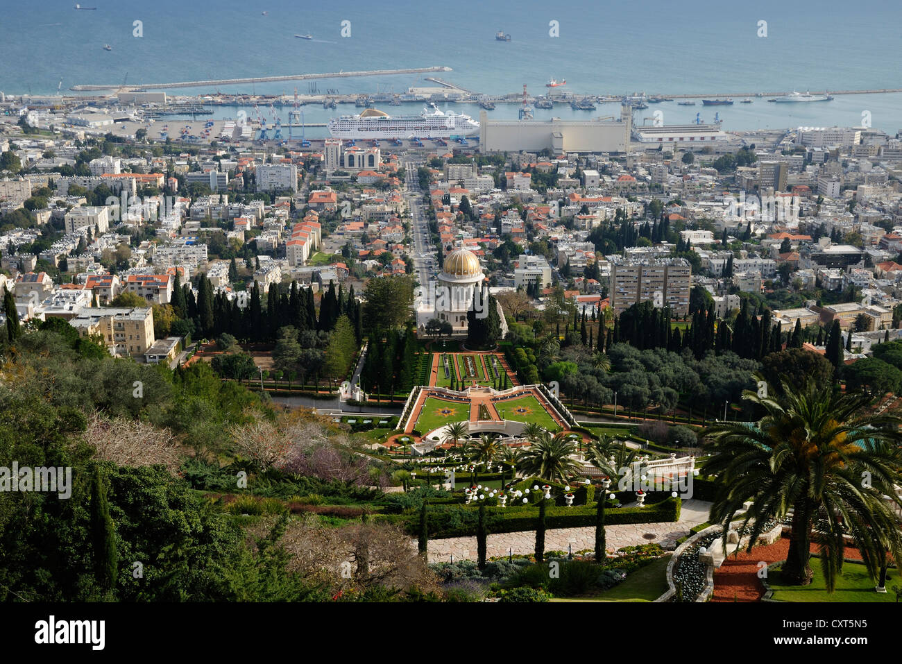 Persian gardens and the Bahai Shrine, Haifa, Israel, Middle East Stock ...