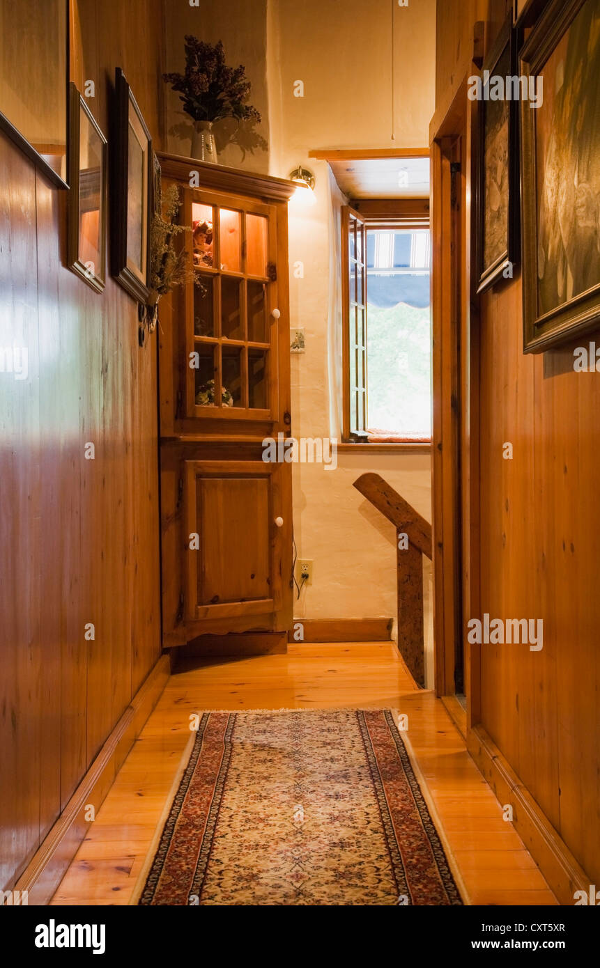 Cottage condos hi-res stock photography and images - Alamy