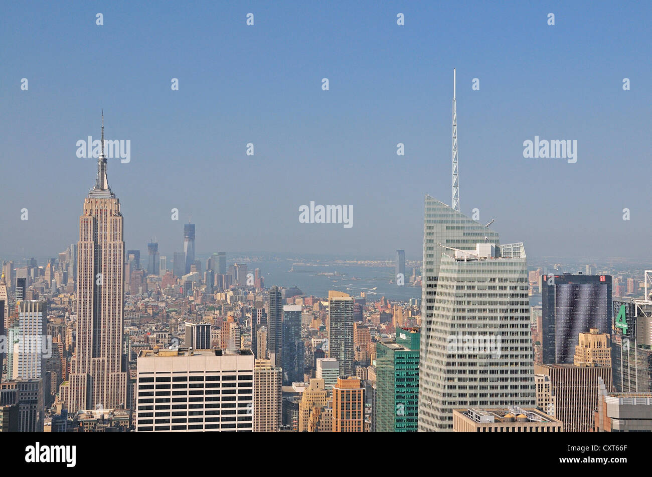 Elevated view rockefeller center hi-res stock photography and images ...