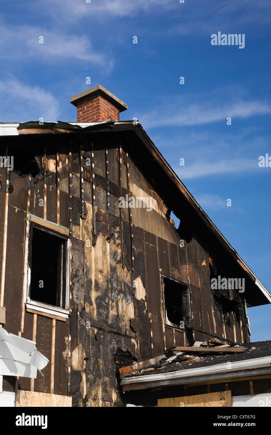 Fire damaged houses hi-res stock photography and images - Alamy
