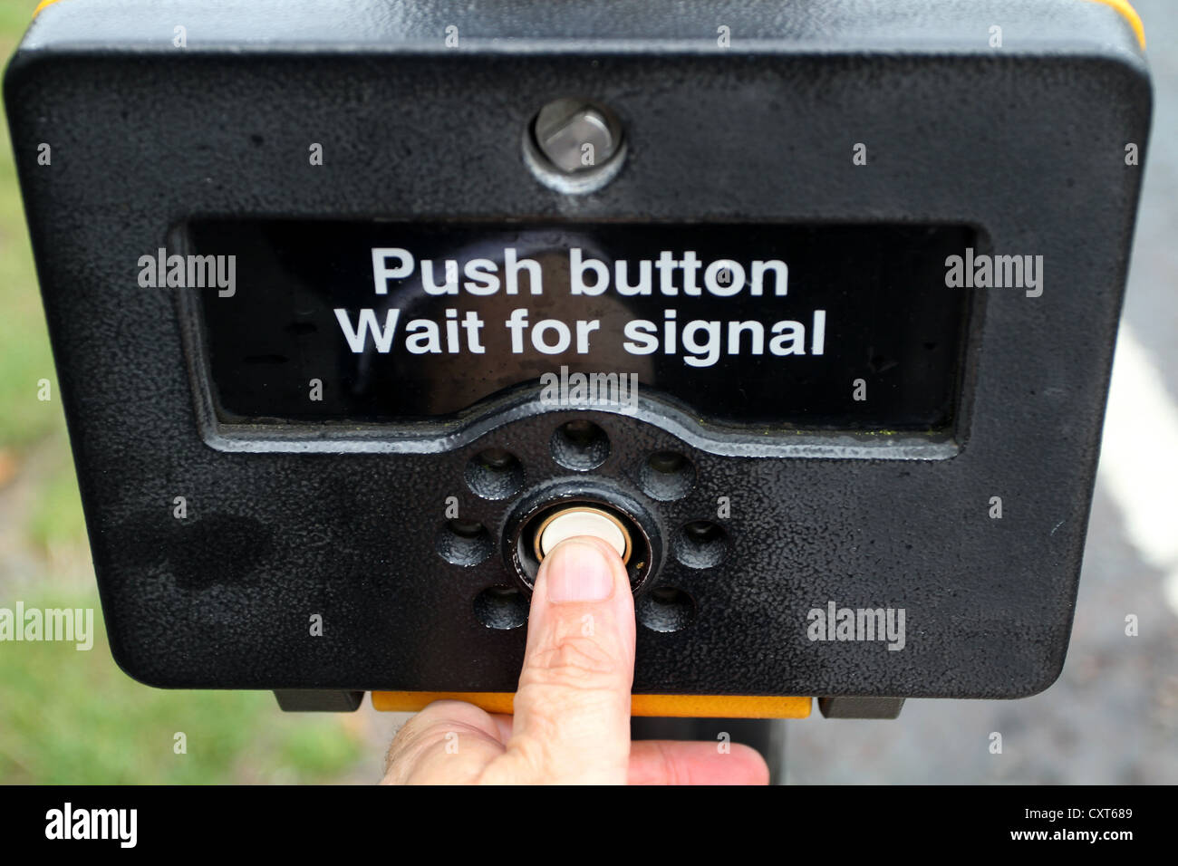 Push button and wait for signal - at a pedestrian crossing point Stock ...