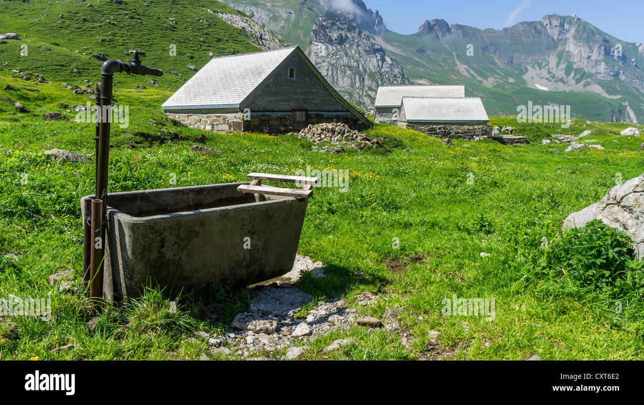 Well scenery hi-res stock photography and images - Alamy
