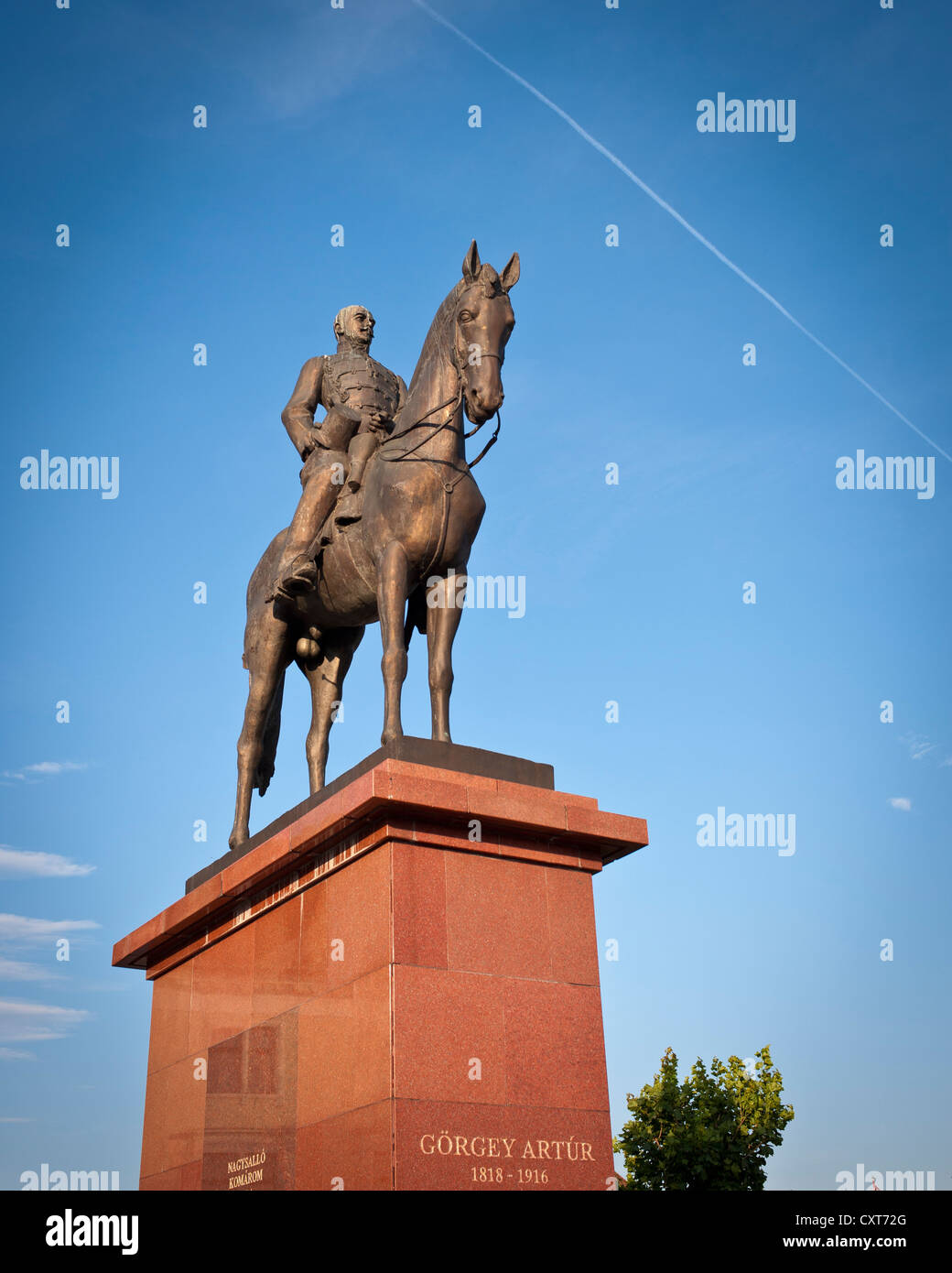 Statue of Artur Gorgey on horseback Stock Photo - Alamy