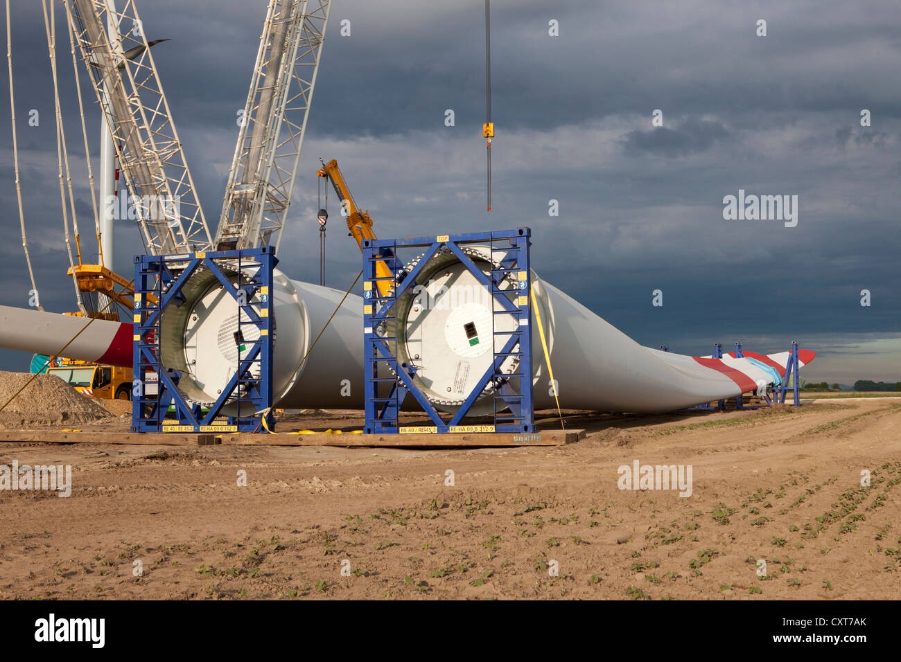 Rotor blades, construction of a wind turbine, wind power plant, by the ...