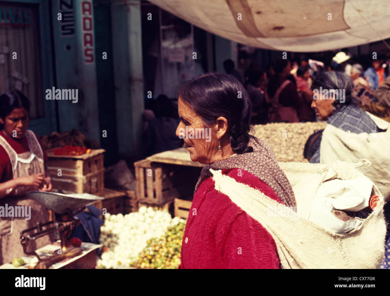 People market taxco mexico hi-res stock photography and images - Alamy