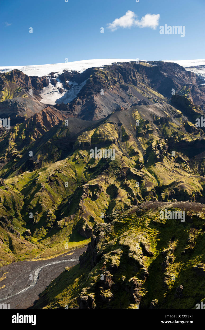 Krossá river in the Þórsmoerk valley, Thorsmoerk, Mýrdalsjoekull ...