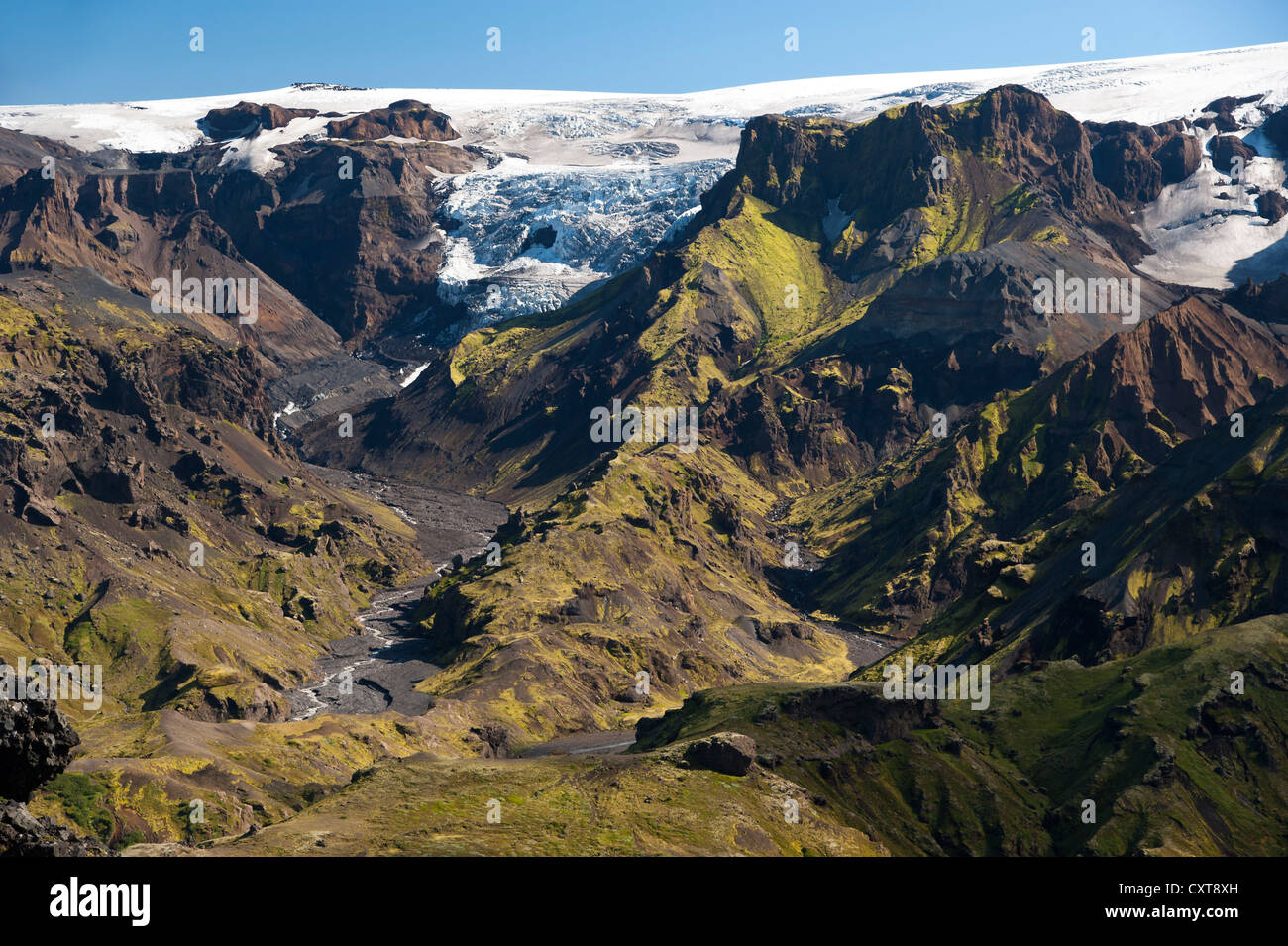 Krossá river in the Þórsmoerk valley, Thorsmoerk, Mýrdalsjoekull ...