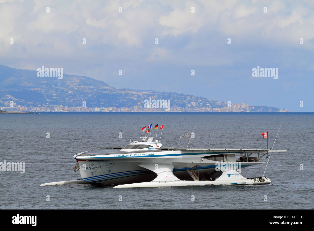 Tûranor PlanetSolar, solar-powered boot arriving in Monaco after the ...