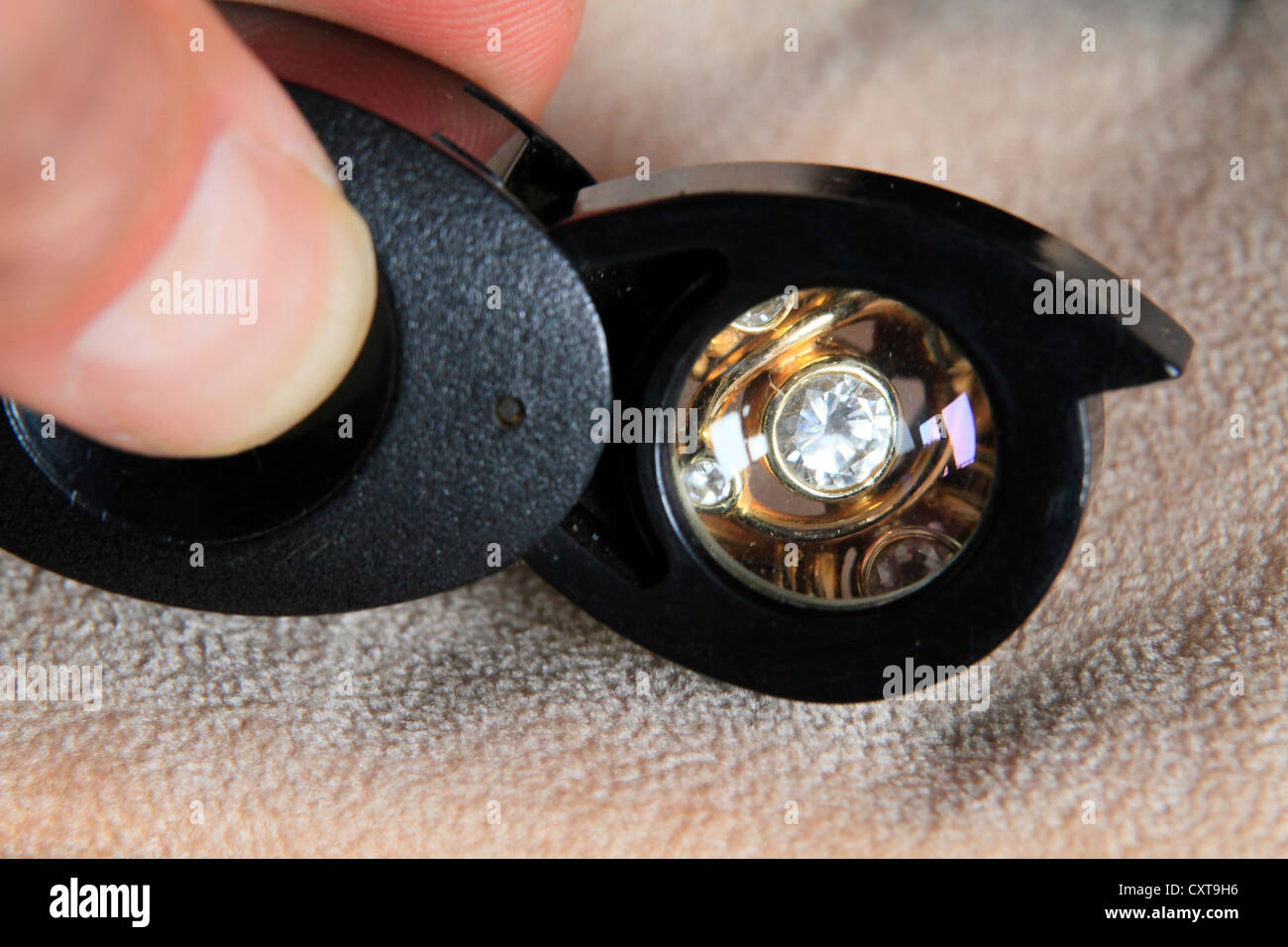 Diamond Magnifying Glass High Resolution Stock Photography and Images ...