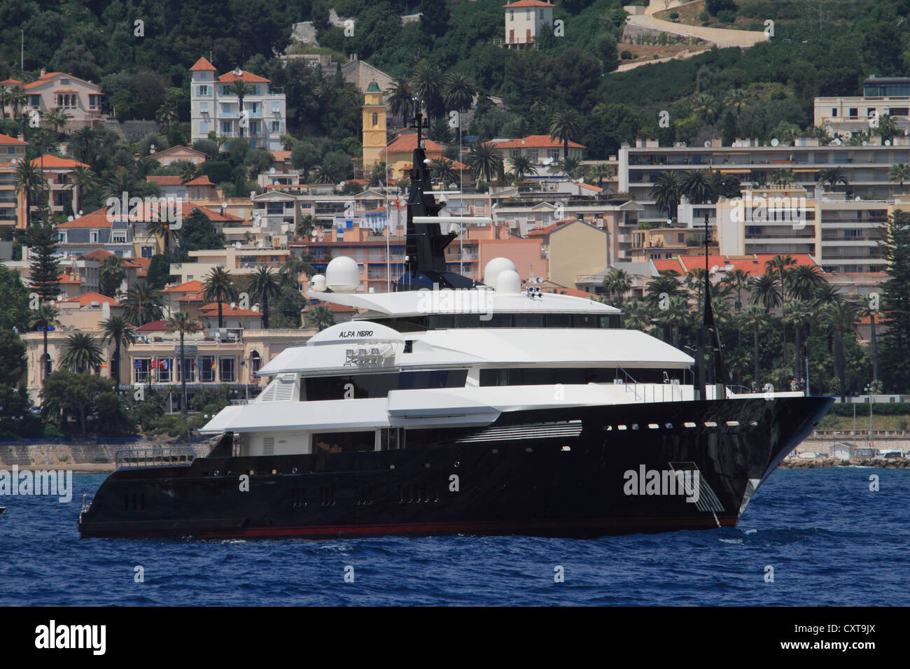 Motor yacht nero hi-res stock photography and images - Alamy