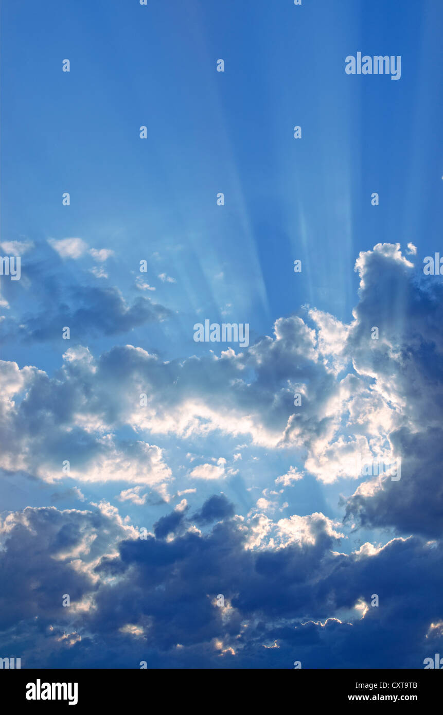 Backlit clouds hi-res stock photography and images - Alamy