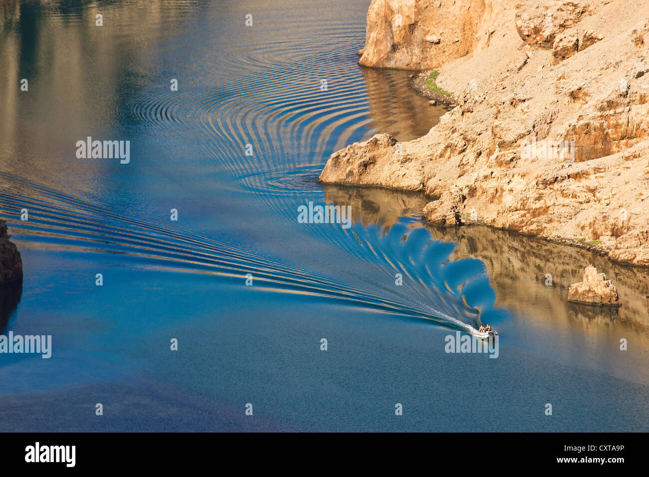 Wave leaving hi-res stock photography and images - Alamy