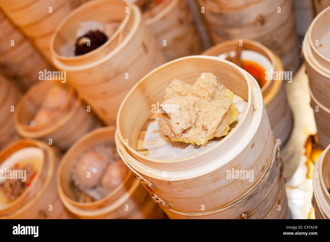 Catering food steamer hi-res stock photography and images - Alamy