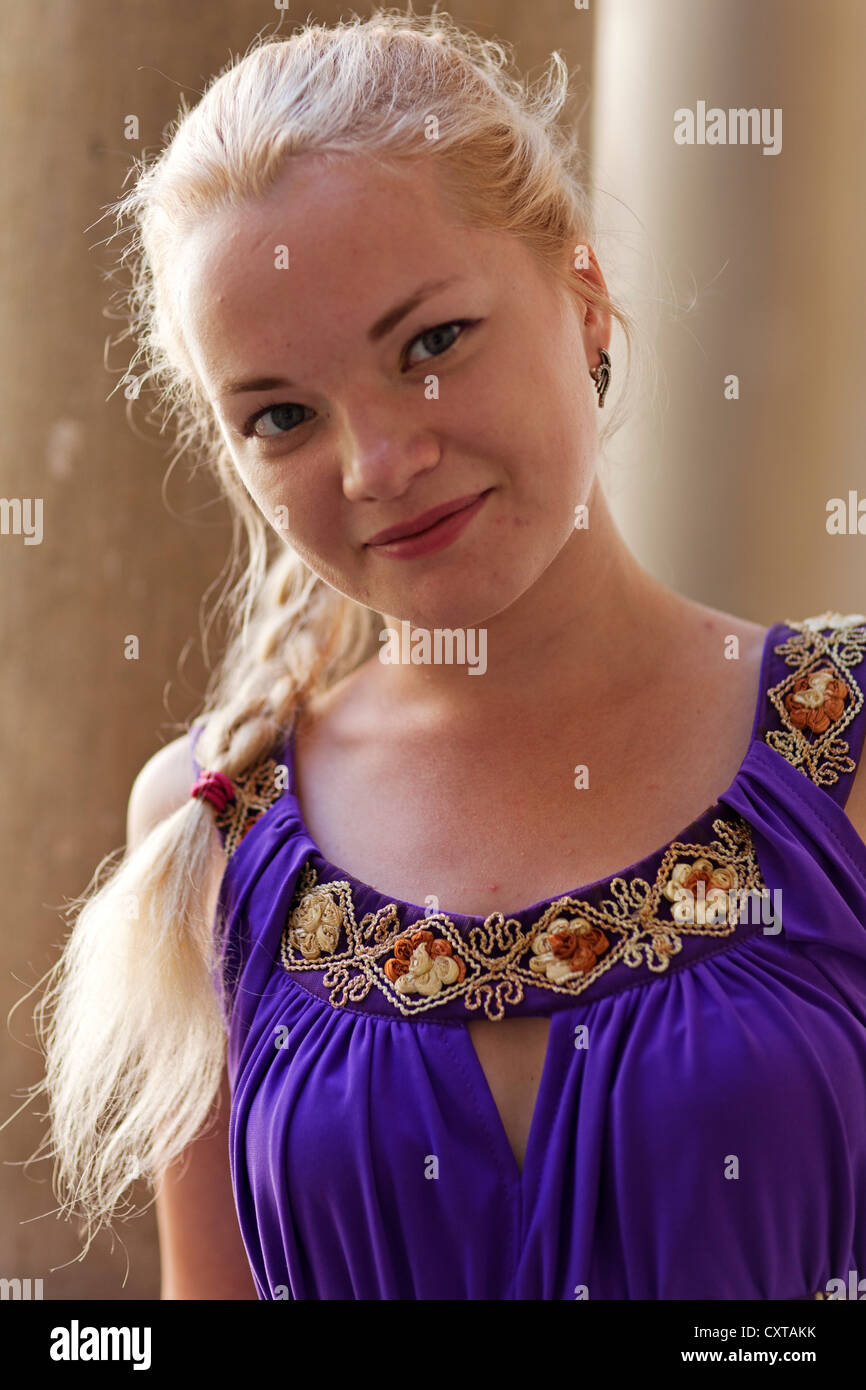 Russian girl hi-res stock photography and images - Alamy