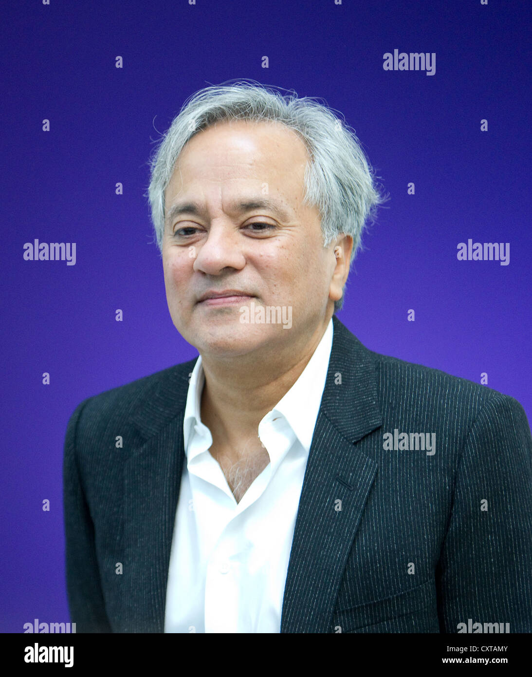 Anish kapoor hi-res stock photography and images - Alamy