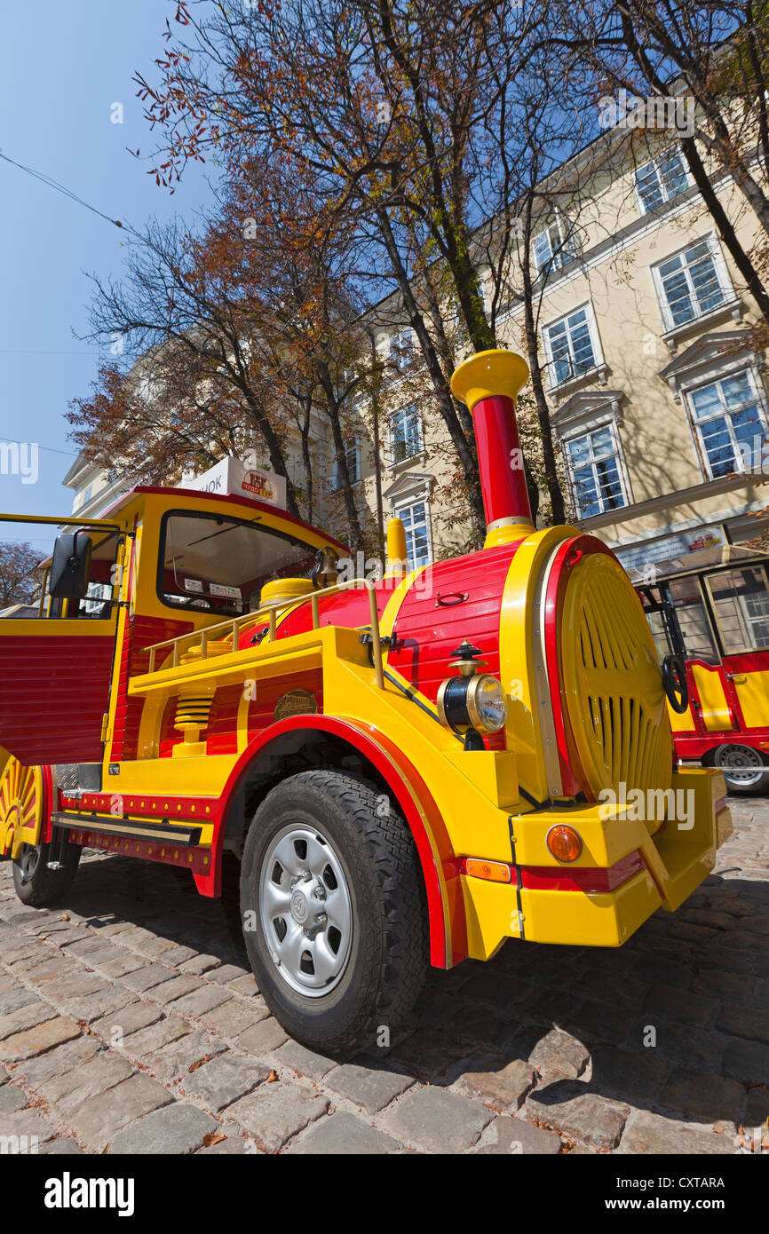 Old town shuttle bus hi-res stock photography and images - Alamy