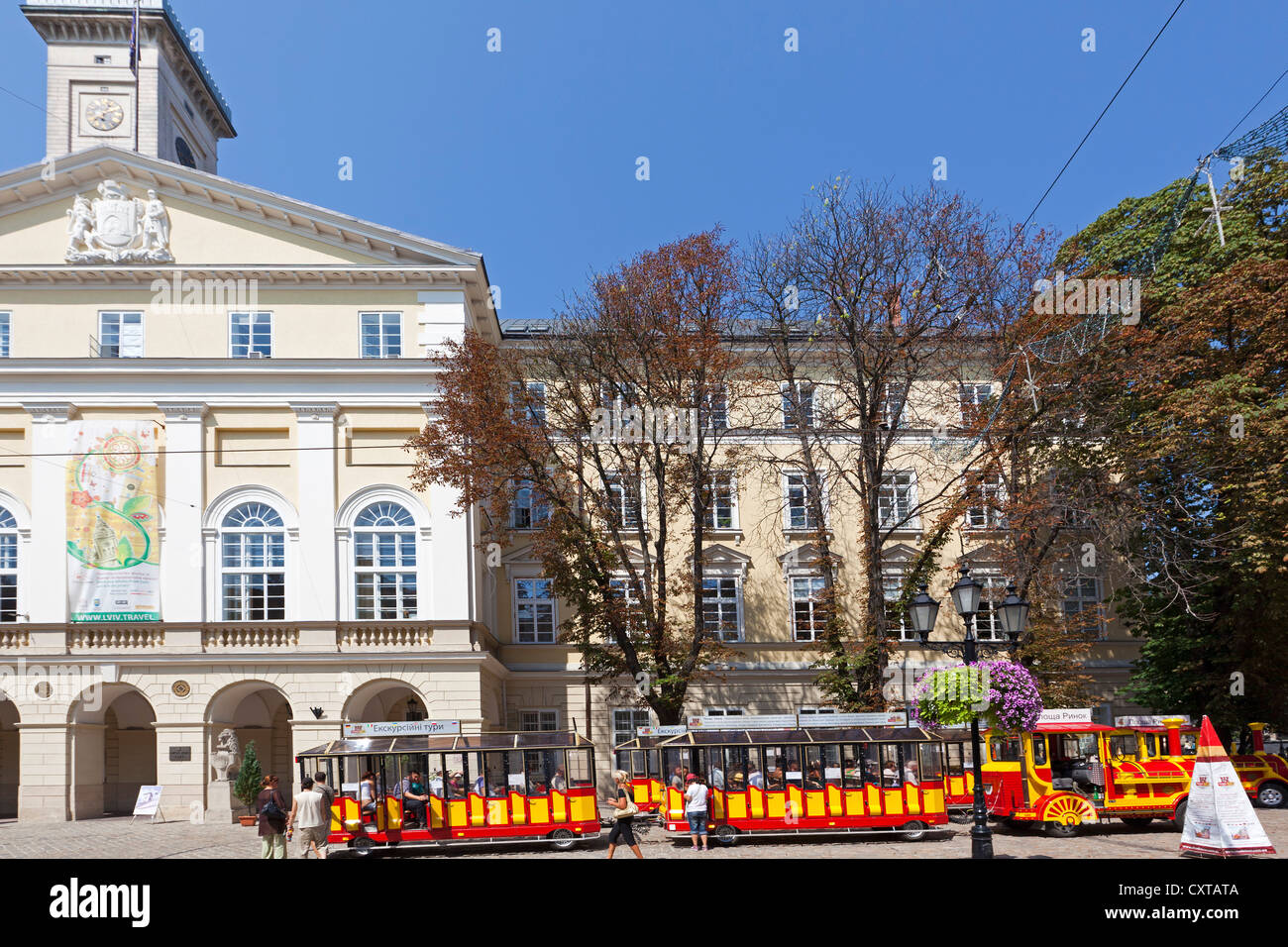 Old town shuttle bus hi-res stock photography and images - Alamy