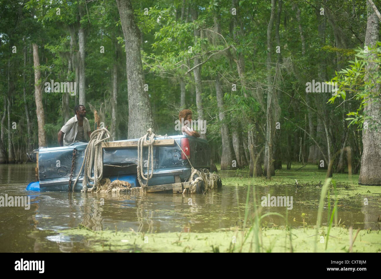 BEASTS OF THE SOUTHERN WILD (2012) DWIGHT HENRY, QUVENZHANE WILLIS ...