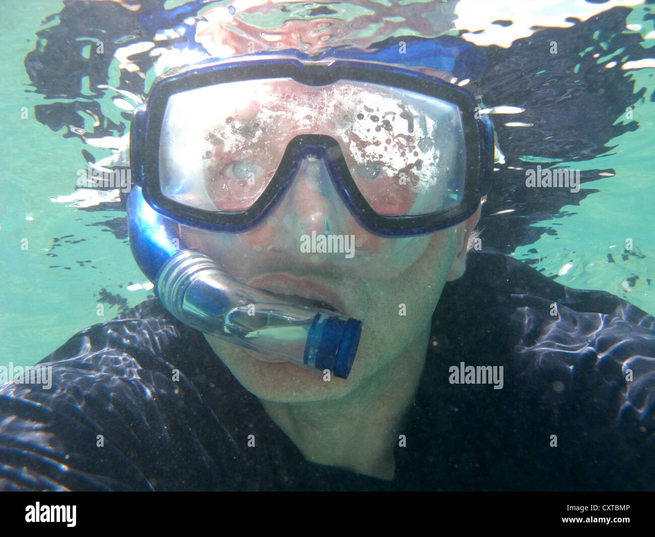 Underwater man sea snorkeling hi-res stock photography and images - Alamy