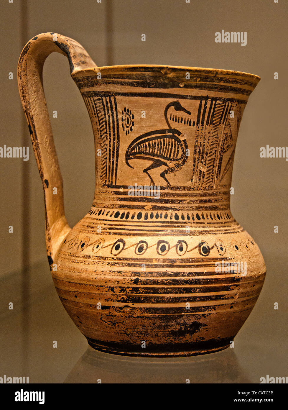 Geometric ancient greek pottery hi-res stock photography and images - Alamy