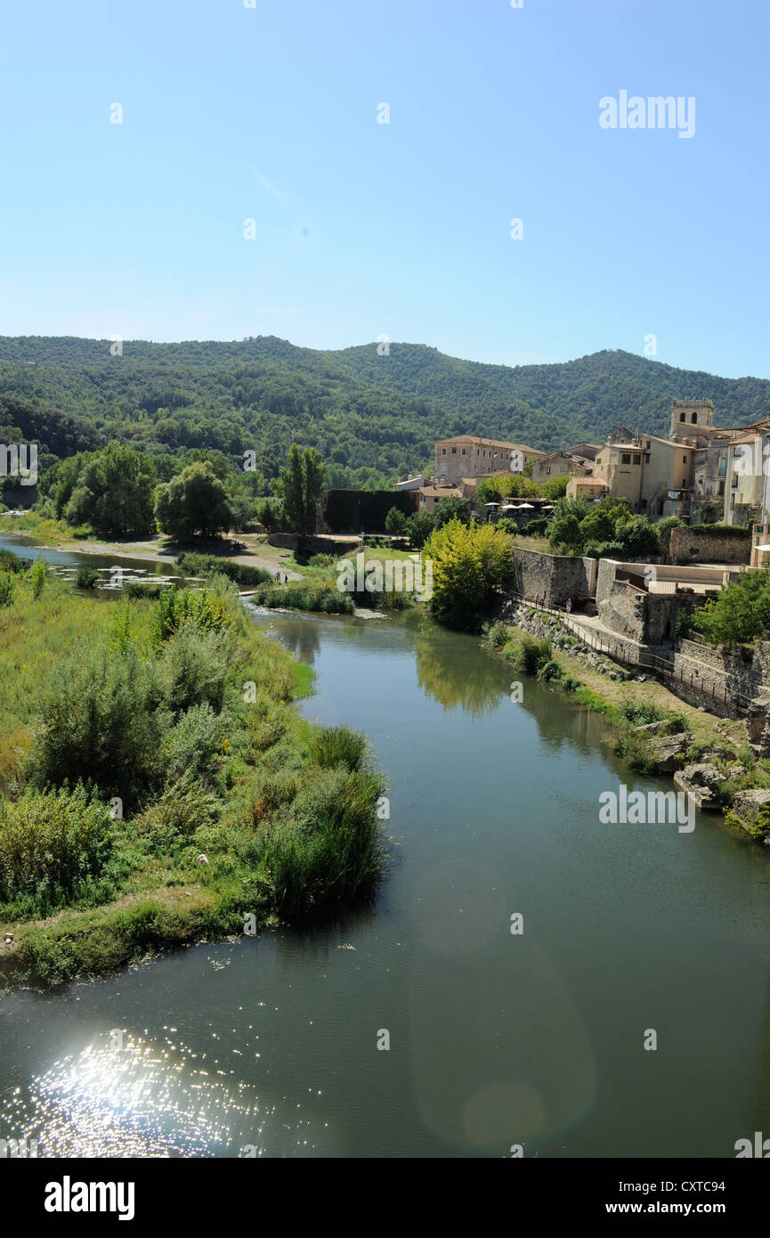 Fluvia river in Medieval town of Besalu, Catalonia, Spain Stock Photo ...