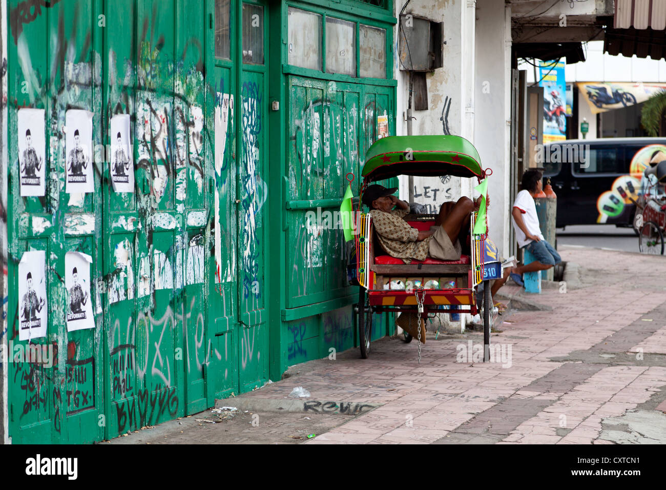 Tricycle rickshaws hi-res stock photography and images - Alamy