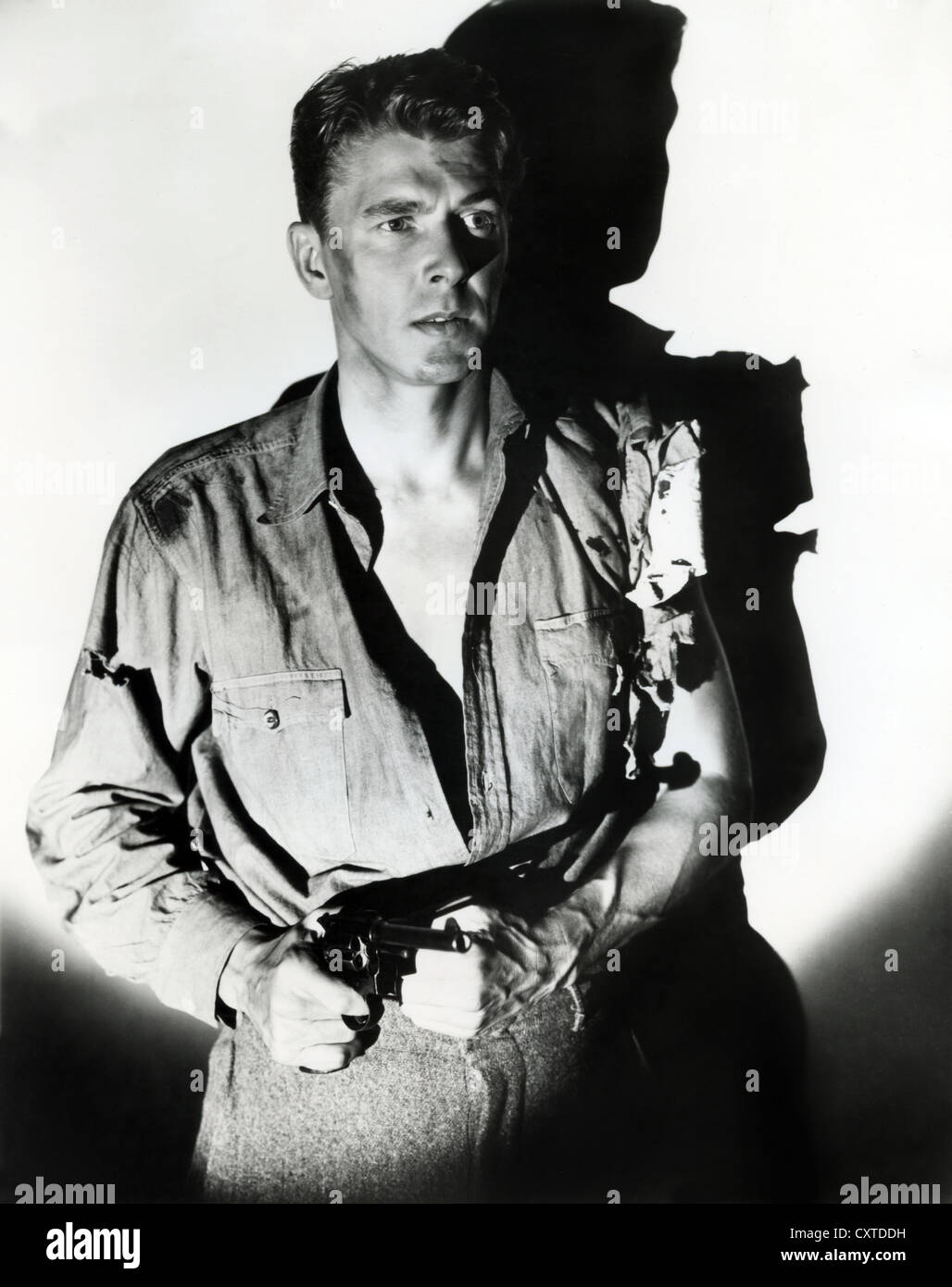 SMASHING THE MONEY RING (1939) RONALD REAGAN TERRY MORSE (DIR) SMRG 001 ...