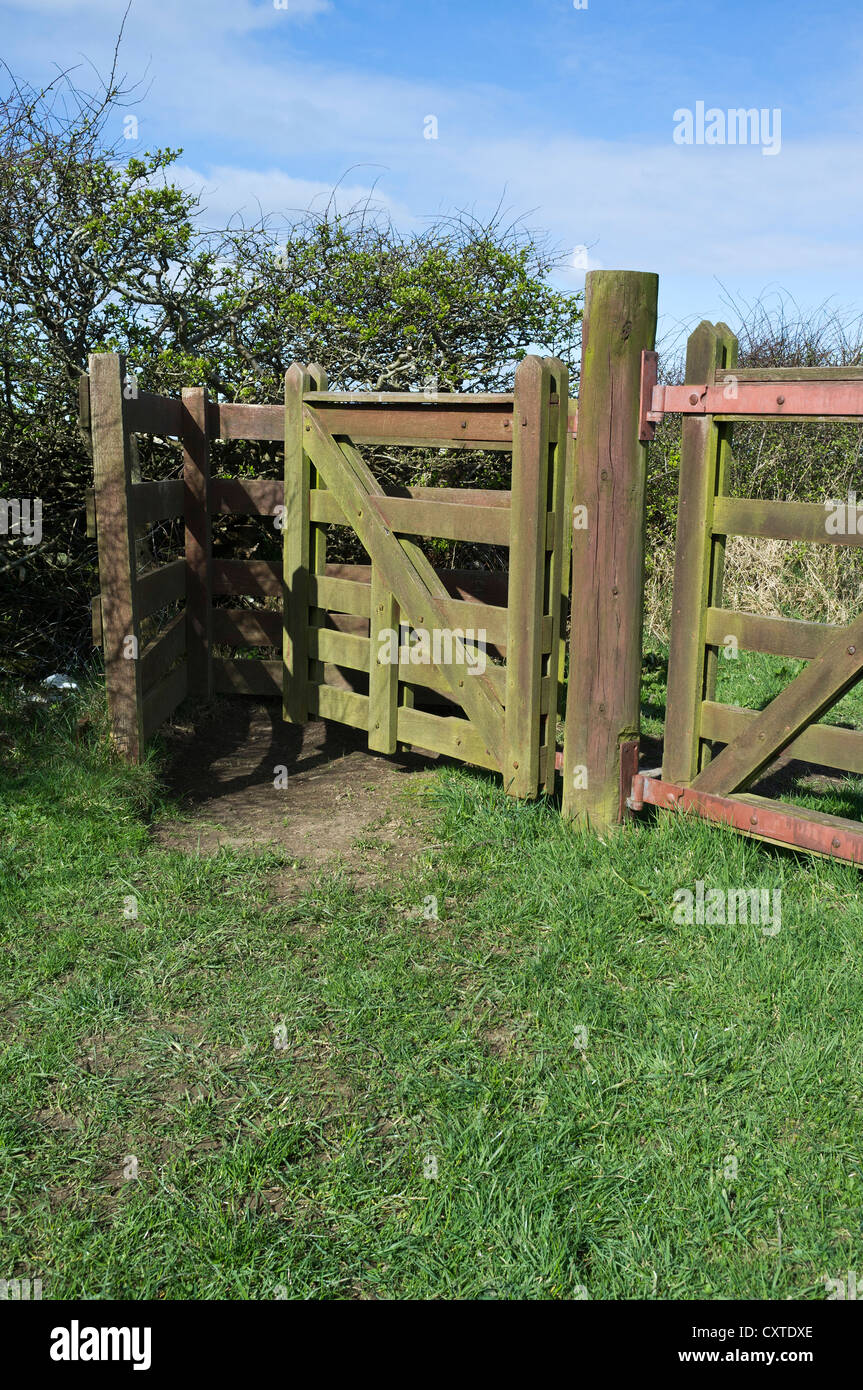 Trails walk path wooden hi-res stock photography and images - Alamy