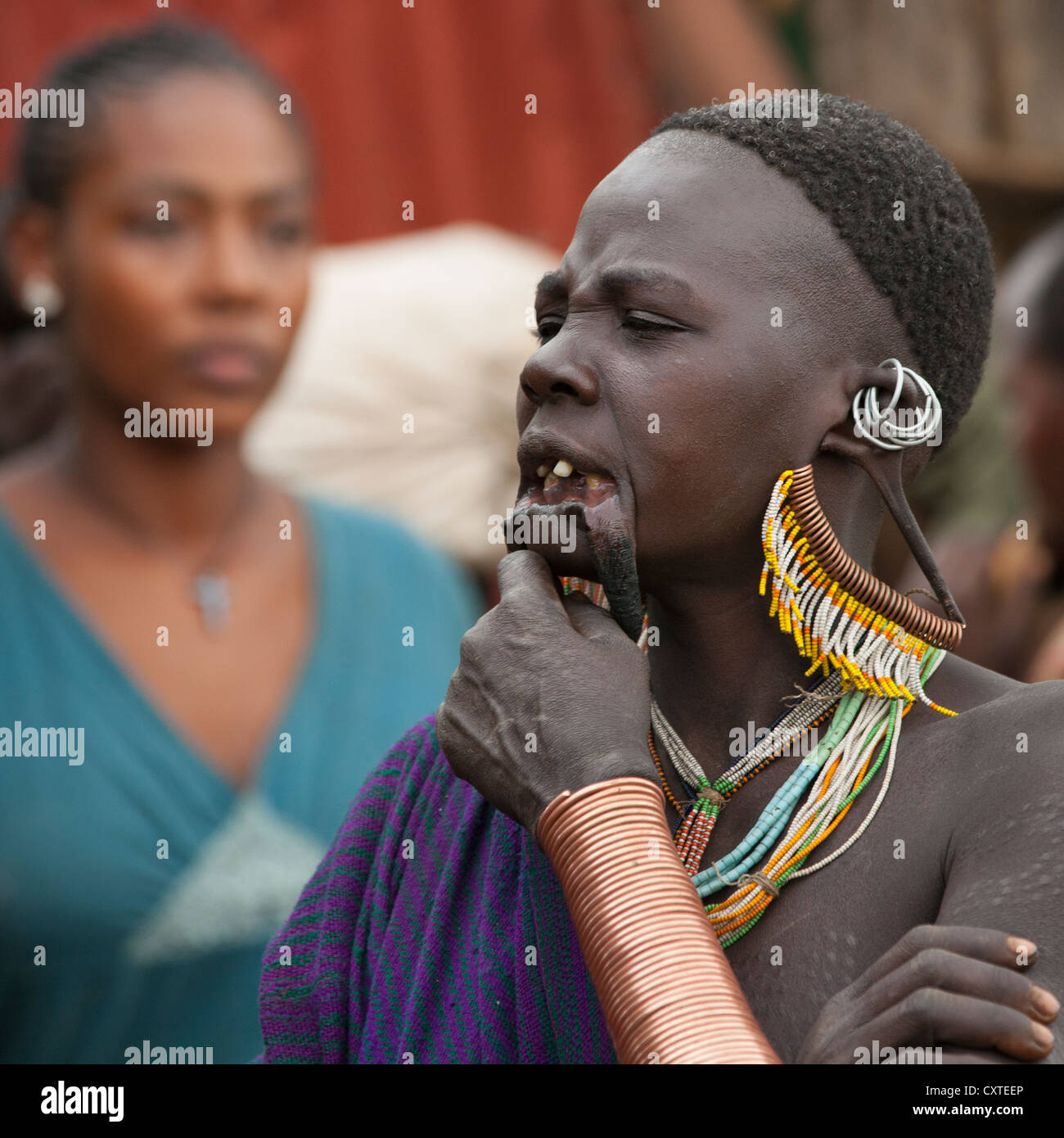 Suri tribe woman enlarged lip hi-res stock photography and images - Alamy