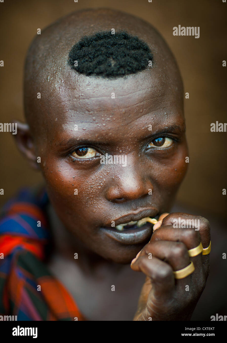 Bodi Tribe Woman Chewing A Stick, Hana Mursi, Omo Valley, Ethiopia ...
