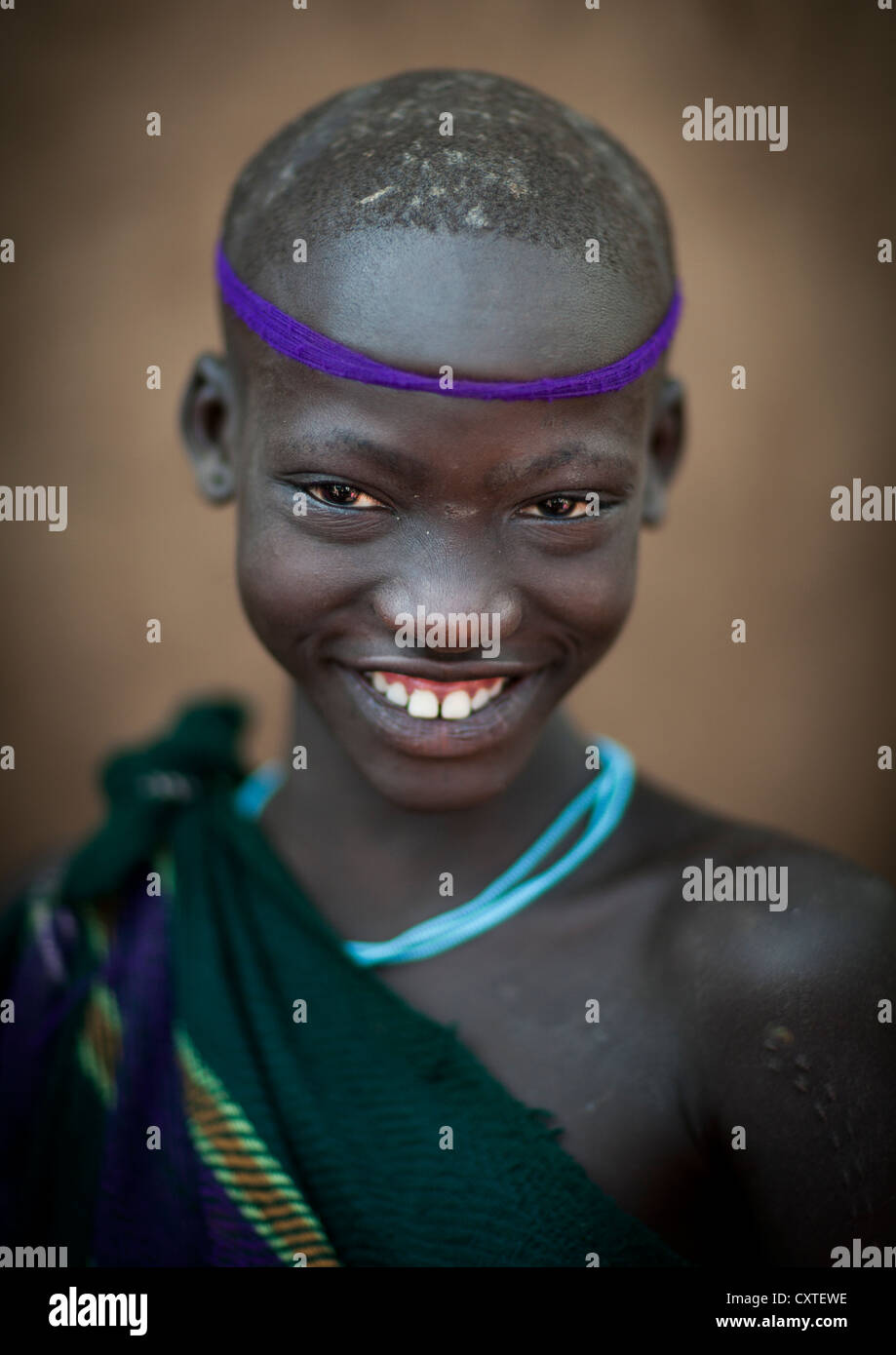 Smiling Bodi Tribe Child, Hana Mursi, Omo Valley, Ethiopia Stock Photo ...