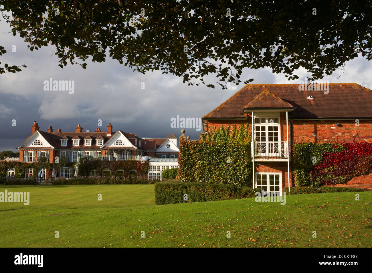 Chewton glen hotel hi-res stock photography and images - Alamy