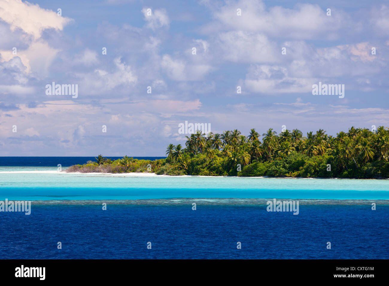 Sun island maldives hi-res stock photography and images - Alamy