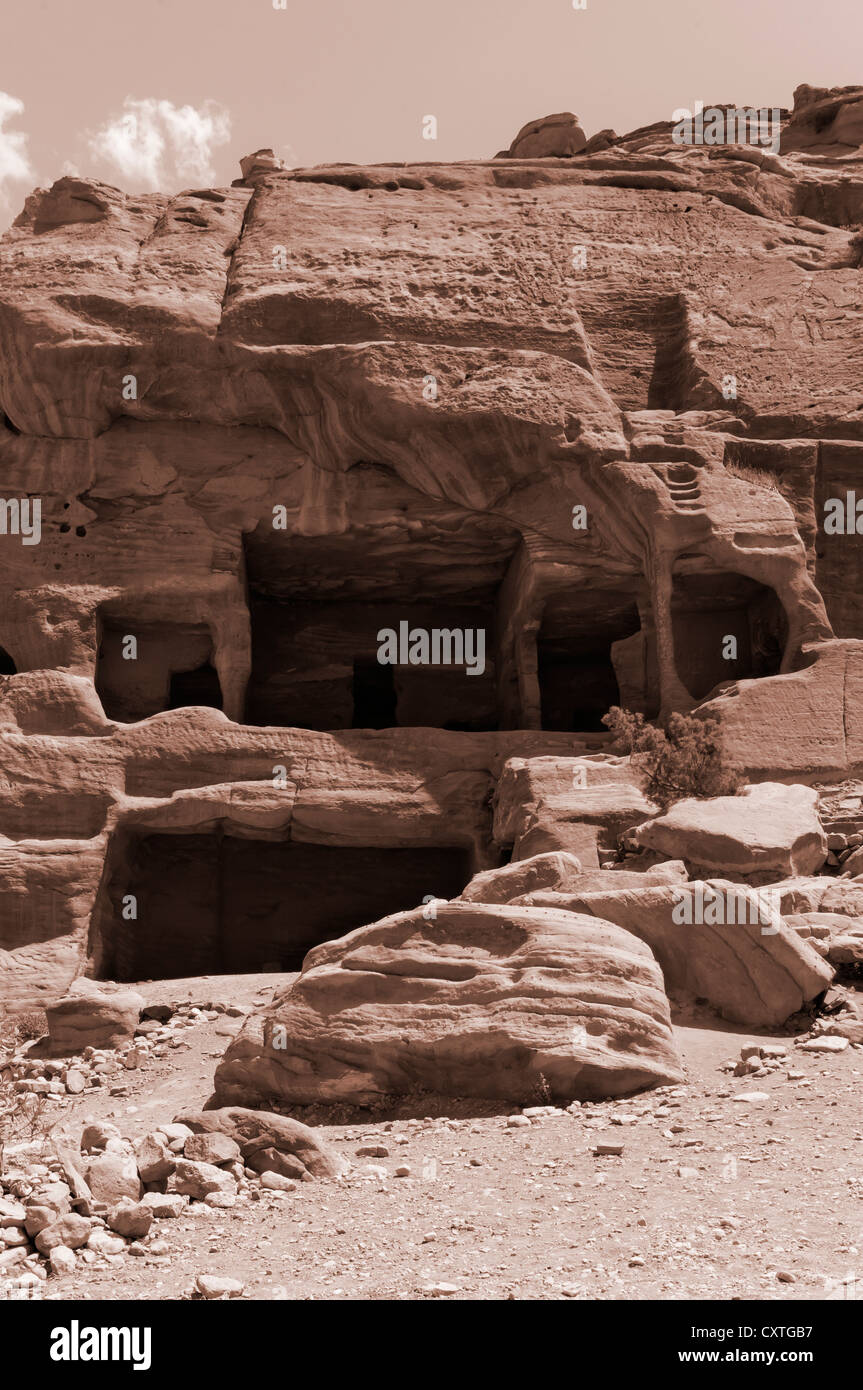 Entrance caves sandstone hi-res stock photography and images - Alamy